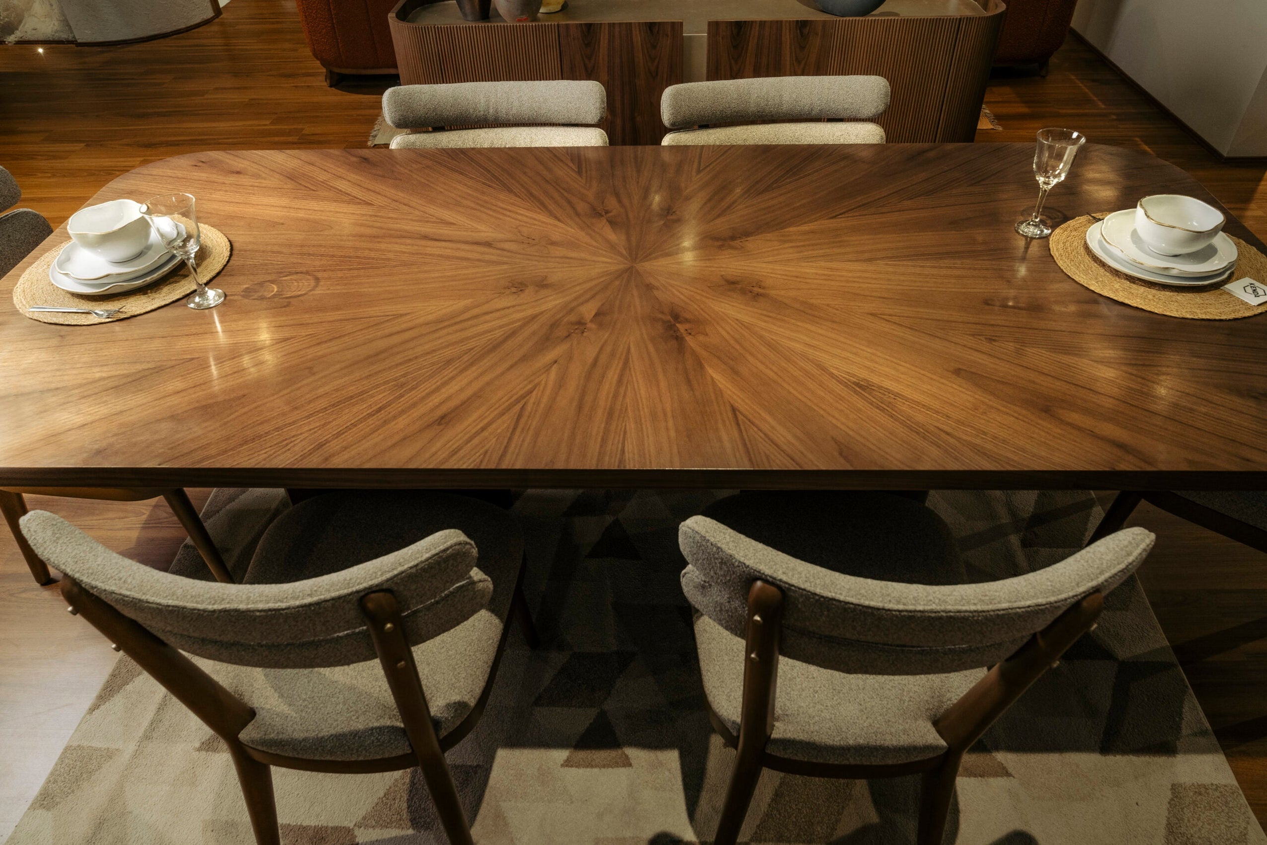 Celeste Dining Table – kenda